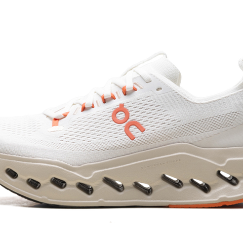 ON RUNNING Cloudsurfer Max WMNS "Ivory / Salmon" – Stadium Goods