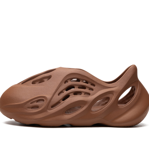 YEEZY Yeezy Foam RNR "CLAY RED" – Stadium Goods