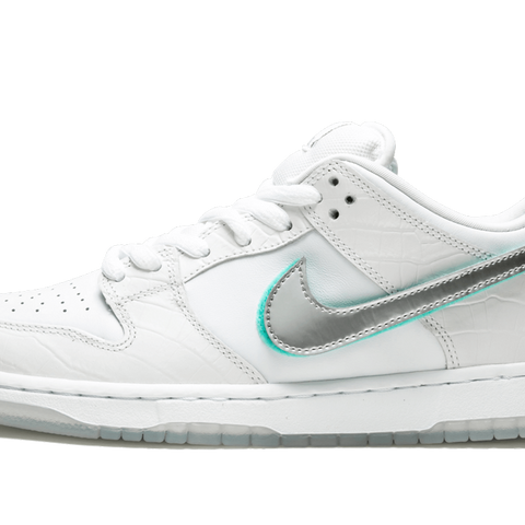 NIKE SB Dunk Low Pro OG QS "Diamond Supply White" – Stadium Goods