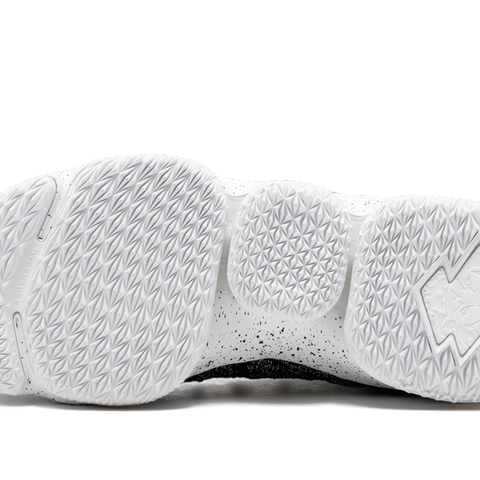 NIKE Lebron XV – Stadium Goods