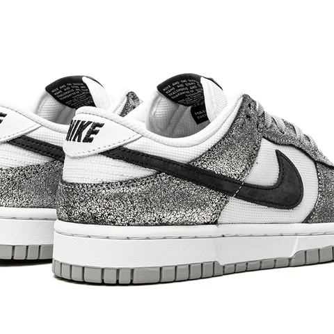 NIKE Dunk Low SE WMNS "Golden Gals" – Stadium Goods