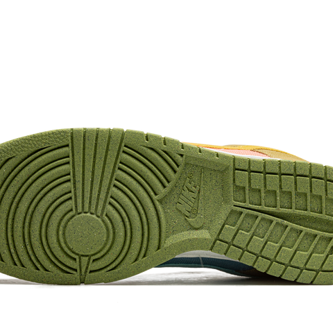 NIKE Dunk Low "Sun Club" – Stadium Goods