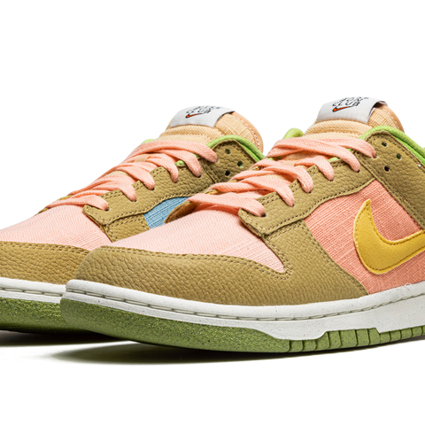 NIKE Dunk Low "Sun Club" – Stadium Goods